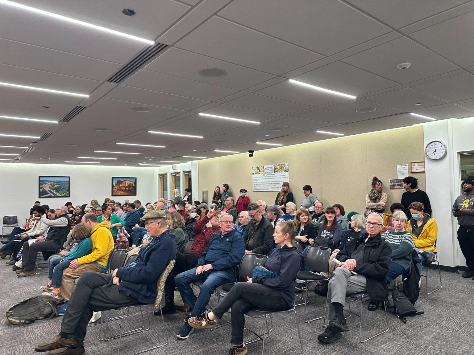 Library supporters fill Springfield Council meeting - The Chronicle