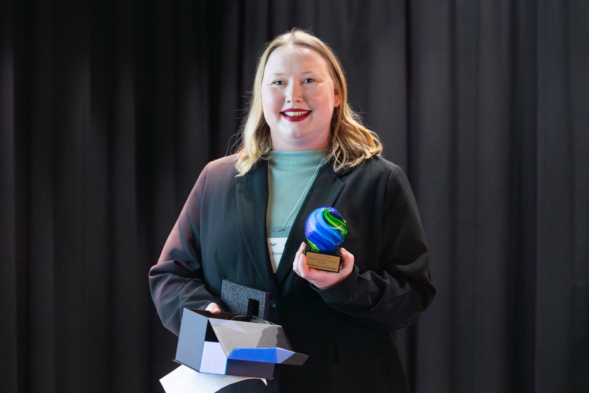 Community leaders honored at LCOG dinner - The Chronicle