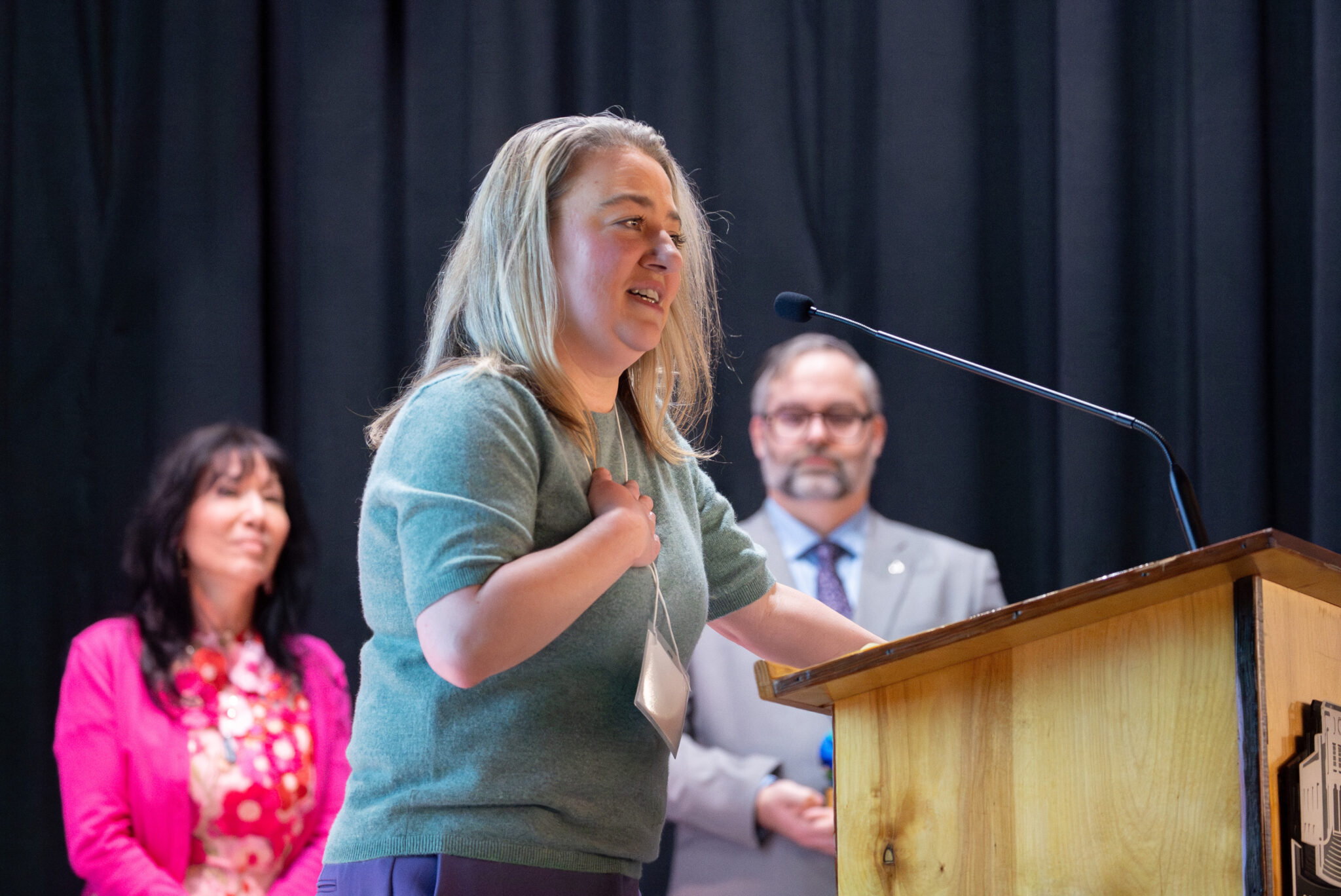 Community leaders honored at LCOG dinner - The Chronicle